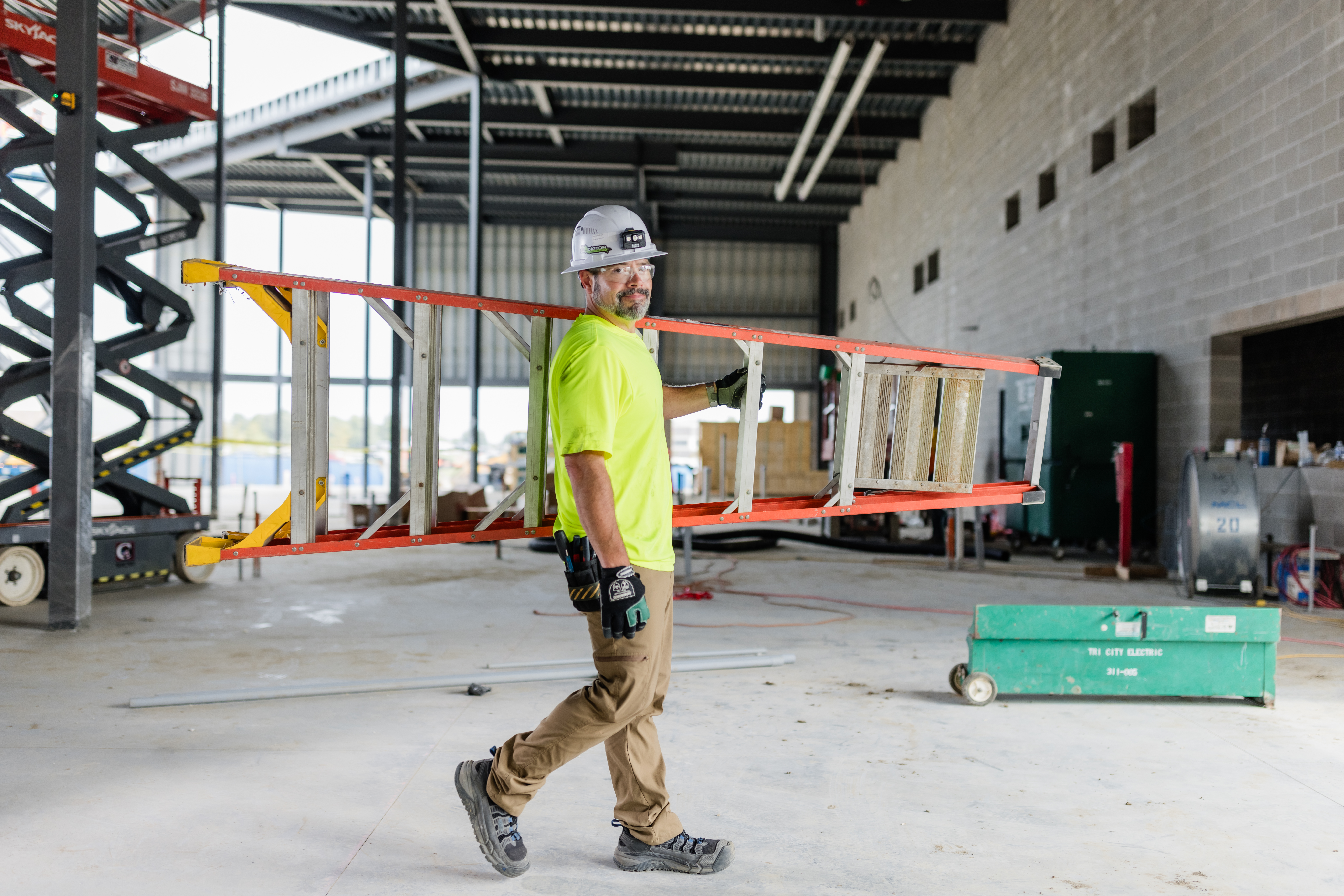 LED Temp Construction Lights: Pros & Cons of Temp Lighting Solutions ...