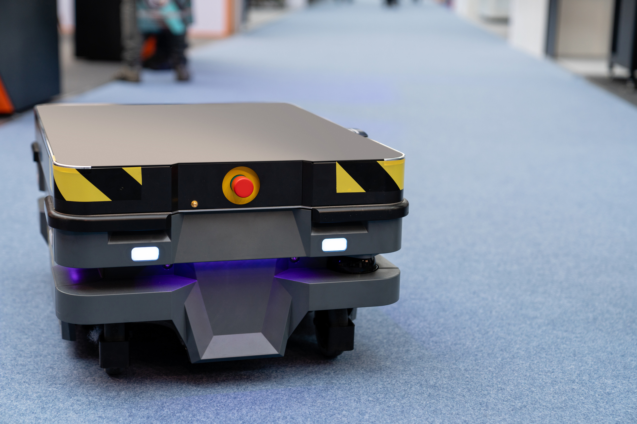 Five Reasons You Should Invest In Autonomous Mobile Robots | Van Meter Inc.